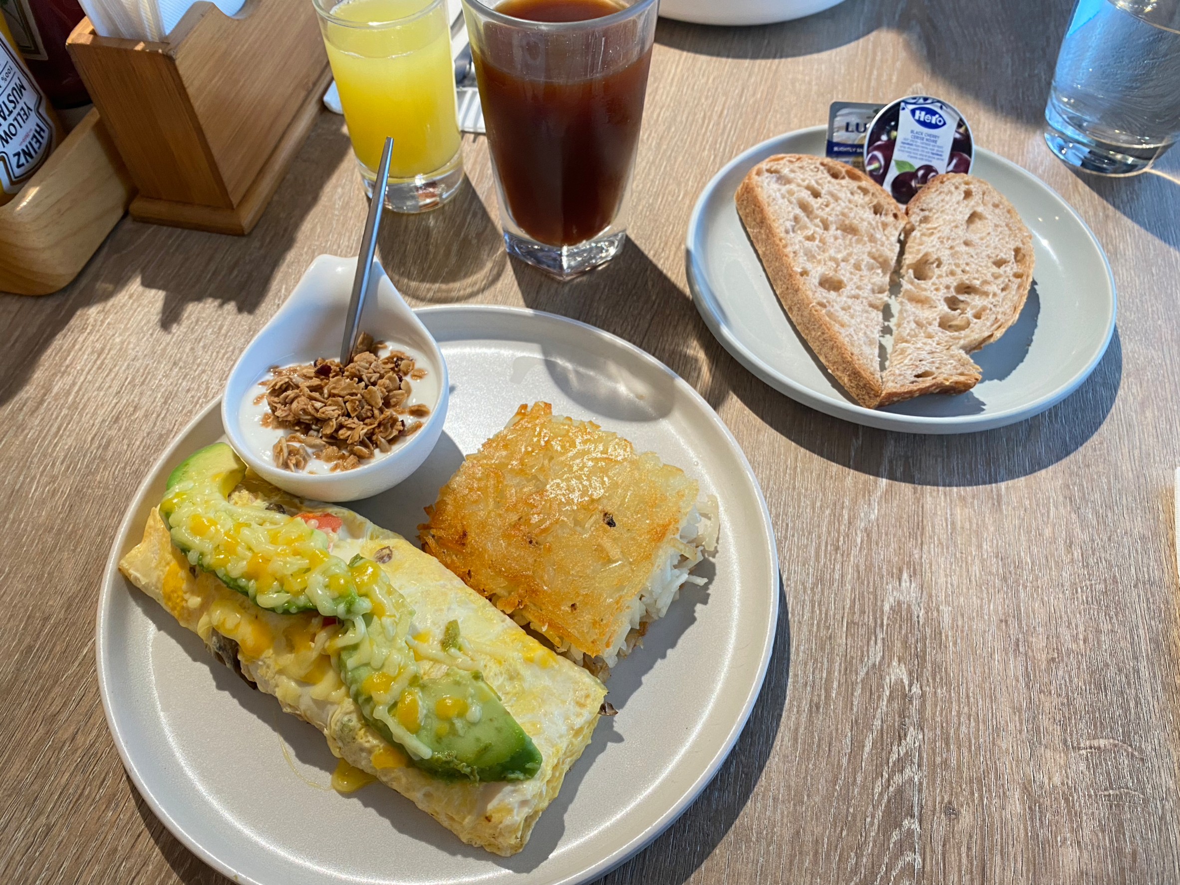 【台北早午餐必吃店家】平價又舒適 M One Cafe (大安館) 多樣化的創意美式餐點，CP值巨高! - AR生活地圖